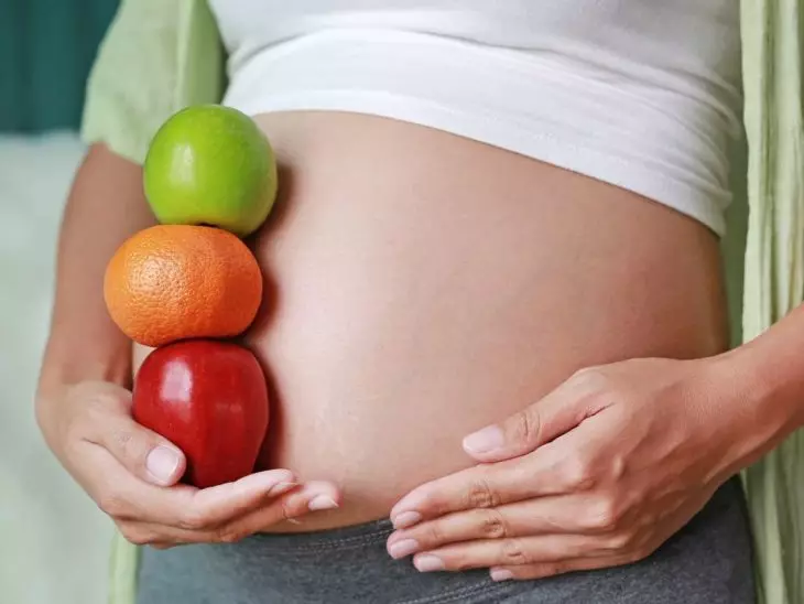 गर्भावस्था को समयमा सुख्खा फल को लाभ 7726_3