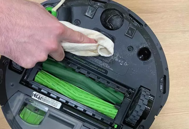 Tips Ngabersihan Gampang pikeun Robot Vacuums 8350_2