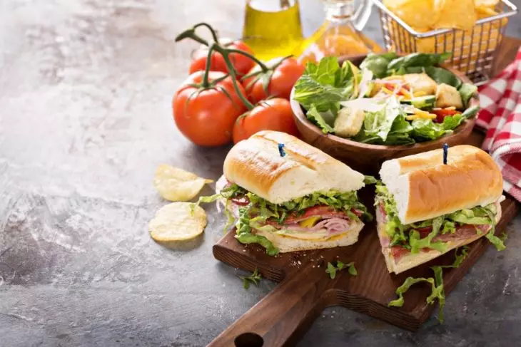 Кездейсоқ бір гальдік рецепт: Dreamz-тің грильден жасалған шалғам сэндвичі 8480_1
