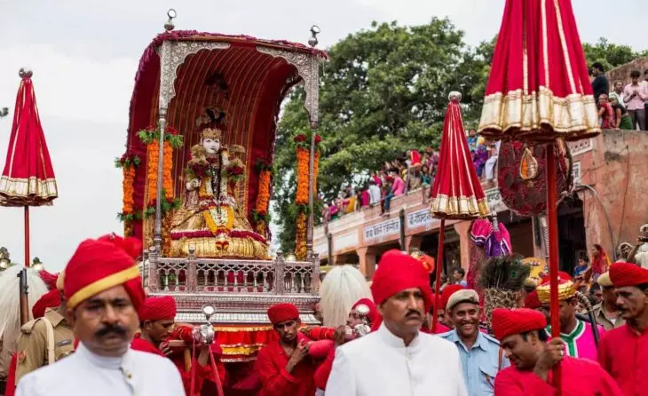 Các lễ hội nổi tiếng để thưởng thức ở Rajasthan 8742_11