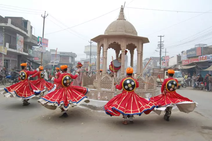 Festîvalên populer ên ku li Rajasthan kêf bikin 8742_4