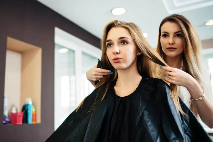Jak sprawić, by długie włosy wyglądały na krótkie - 2022 DIY Tips & Tricks 9342_1