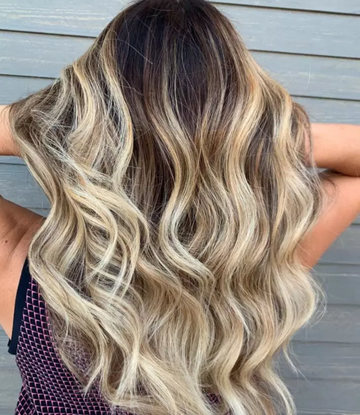 Balayage VS Highlights: ¿cuál es una mejor opción para usted? 9574_1