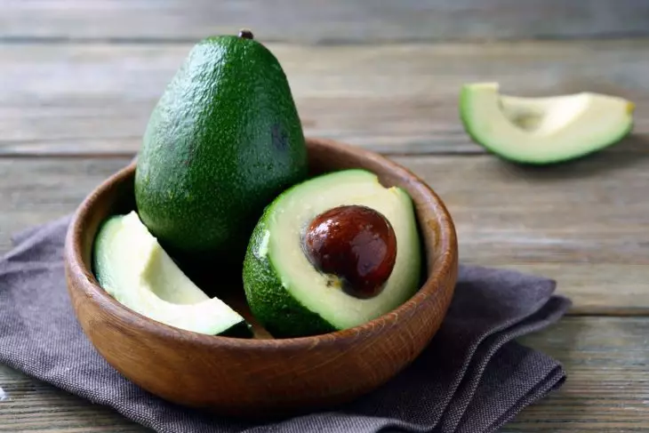 Fordele ved avocado i en diæt 9601_1