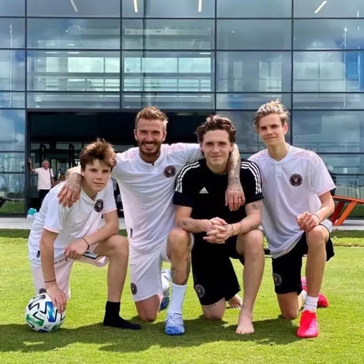 David Beckham pokazuje swoje mięśnie brzucha, a fani szaleją 9713_4