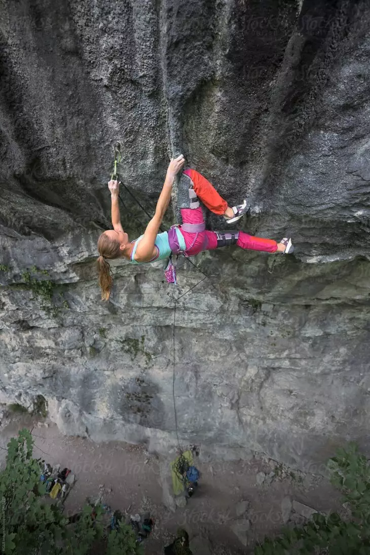 5 Rock Climbing Equipment Essentials kune Vanotanga - 2022 Guide 9782_4
